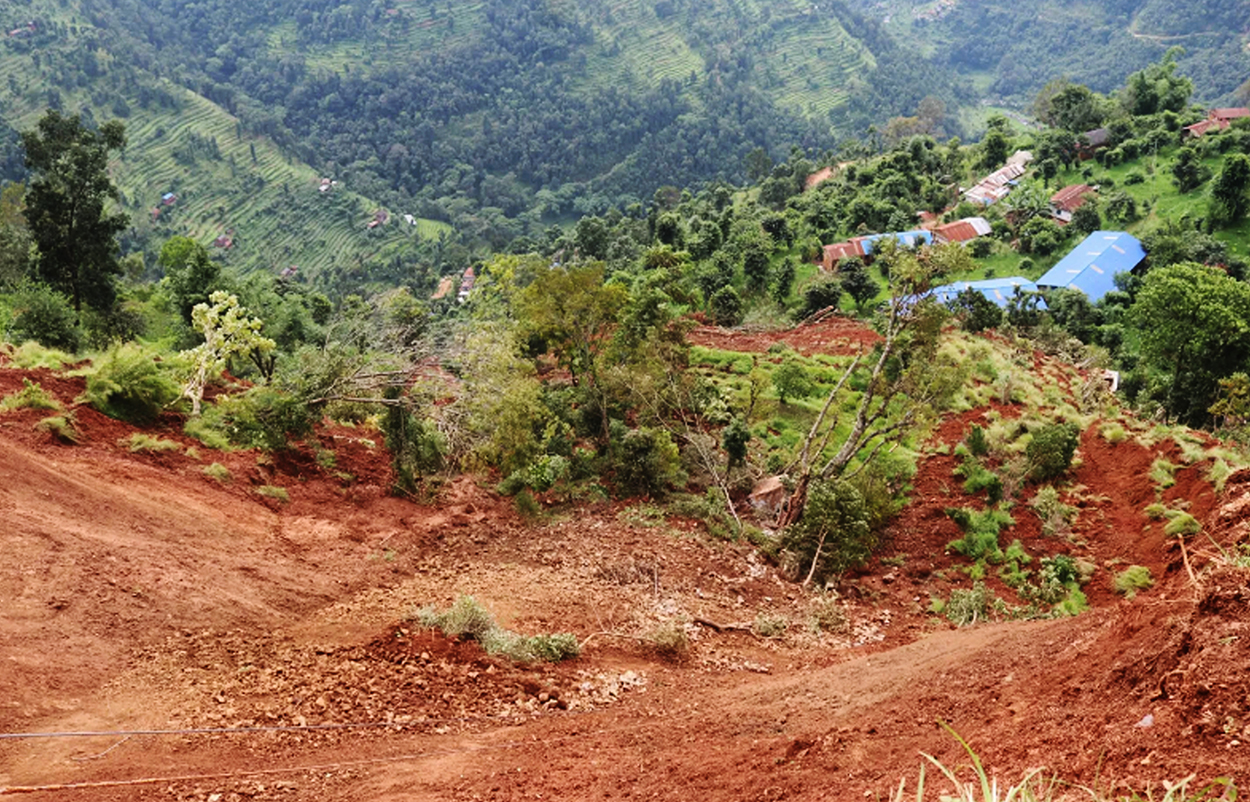 पहिरोको जोखिम भएपछि च्याउपानीका ११ परिवारलाई अन्यत्र सारियो
